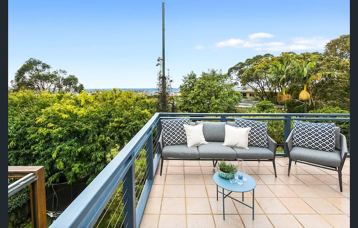 Bondi Beach Views – Spacious 4br House W/parking - Bondi Beach