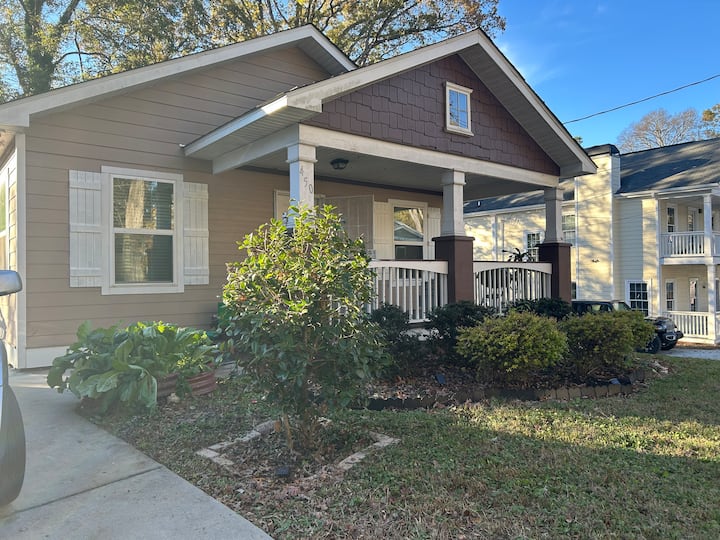 Stylish City Stay | Modern Comfort In Urban Atl - Atlanta, GA