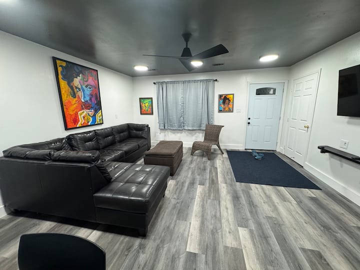 Artsy Duplex; Cozy Backyard, 5-min From Unc - Chapel Hill, NC