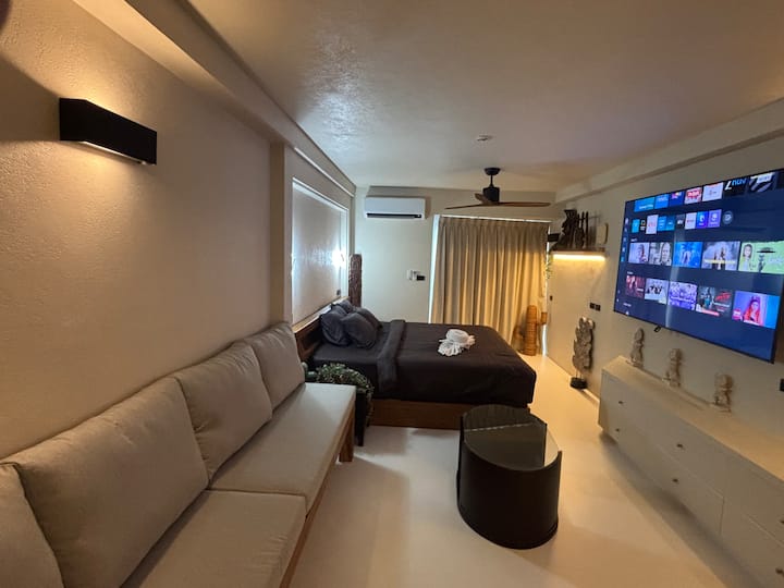 Super King Studio Retreat Bright, Spacious Tv 85” - Koh Samui