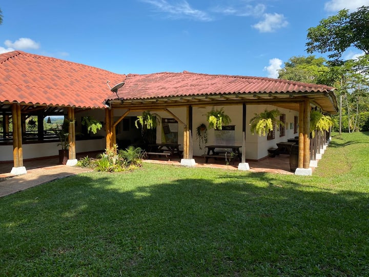 Rancho California, Un Hermoso Lugar Para Descansar - Tolima