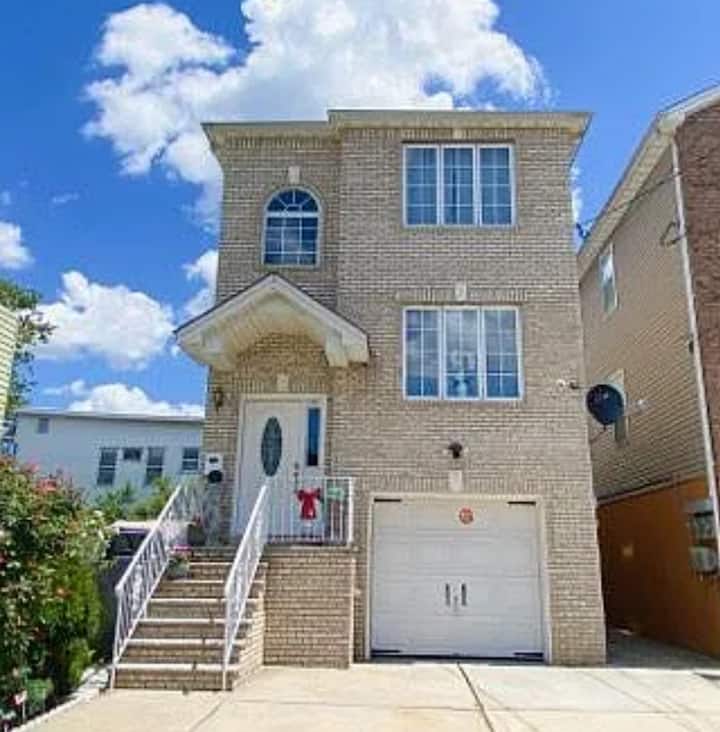 Close To Nyc Apartment! - Harrison, NJ