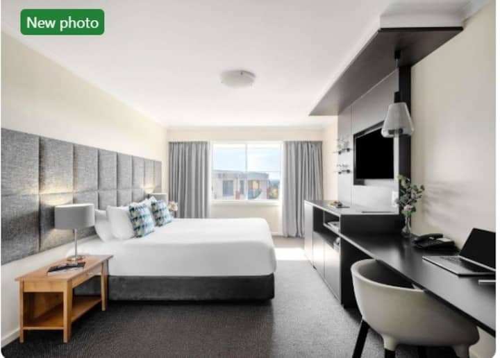 Modern One-bedroom Studio At Braddon - Canberra