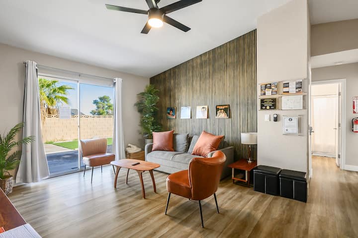 4br Fun Modern Escape W/ Mini Golf, Arcade & More! - Lake Las Vegas, NV