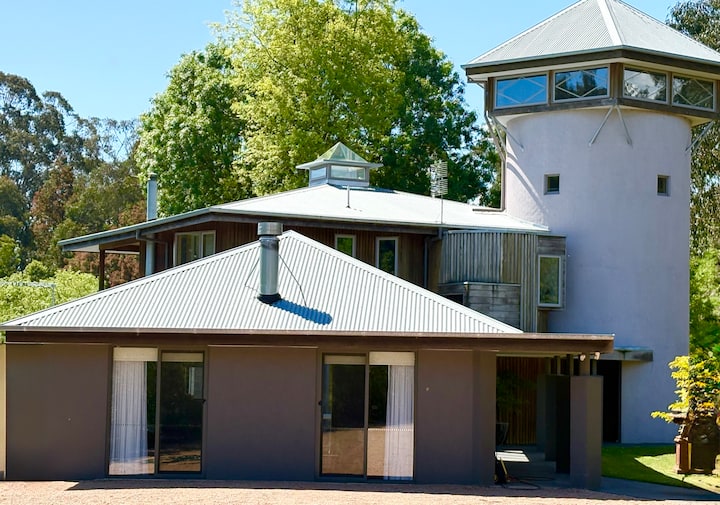 Lakefront Pavilion - Tarra-Bulga National Park