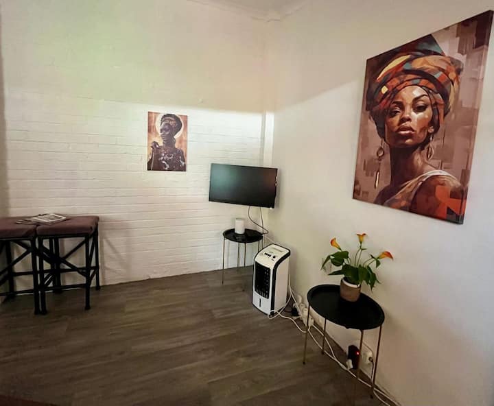 Serendipity-on-symmonds: 
Sheba Studio Cottage - Howick