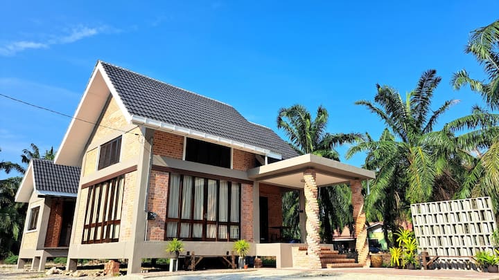 Lawang - A Breezy Malay - Style Retreat At Ijok - Bestari Jaya