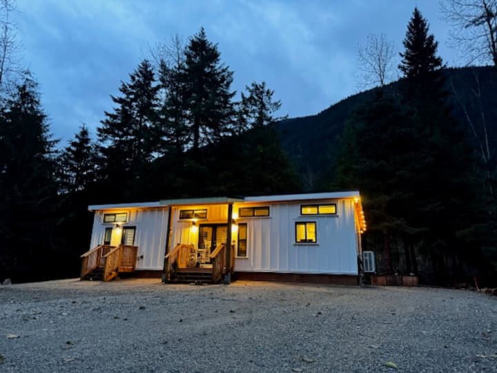 The Ravens Longhouse - Sunshine Valley, BC