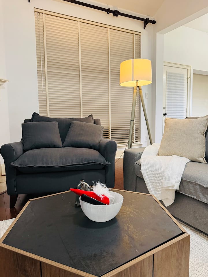 The Blue Door | 4br Frisco W/ Arcade & Games - Frisco, TX
