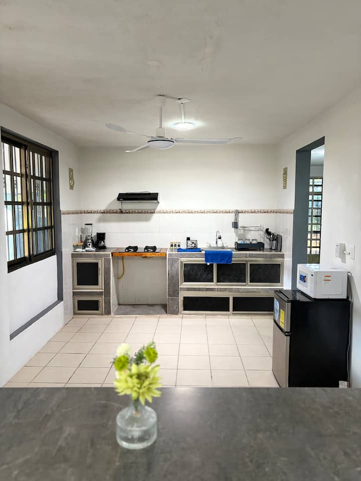 Casa Pausa | Patio + Tina De Baño+ Fácil Acceso - Bacalar