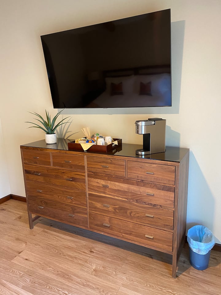 Spacious House With Huge Backyard! - Mission Viejo, CA