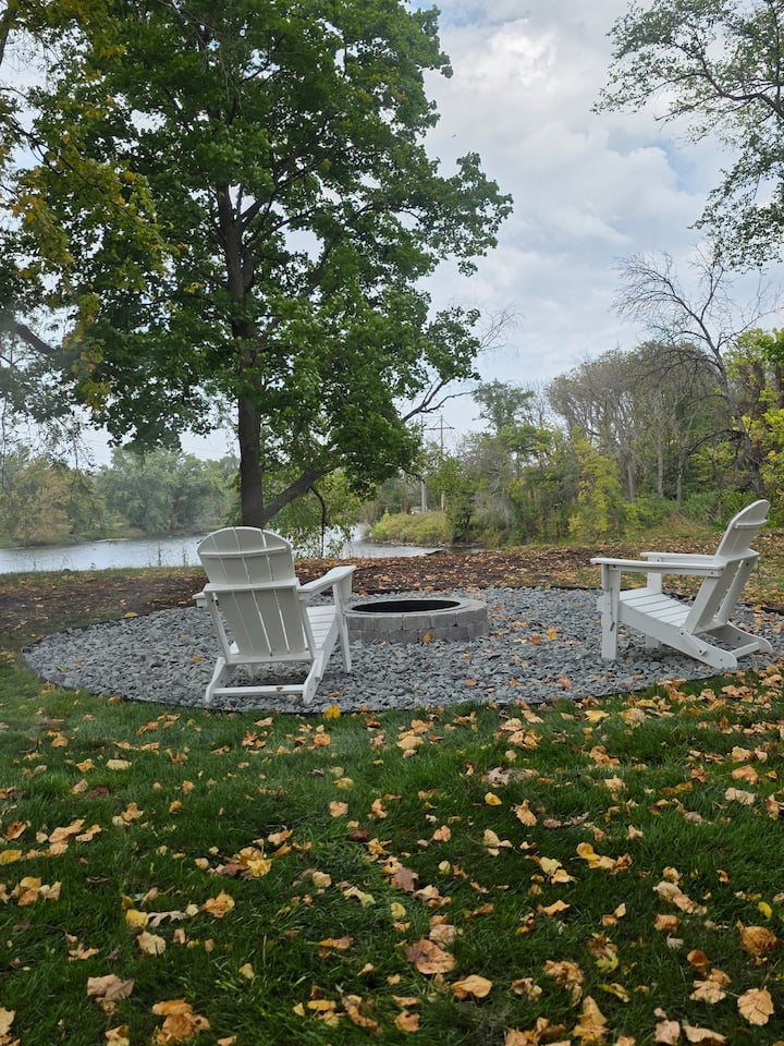 Bone's Backwater Retreat - Nashua, IA