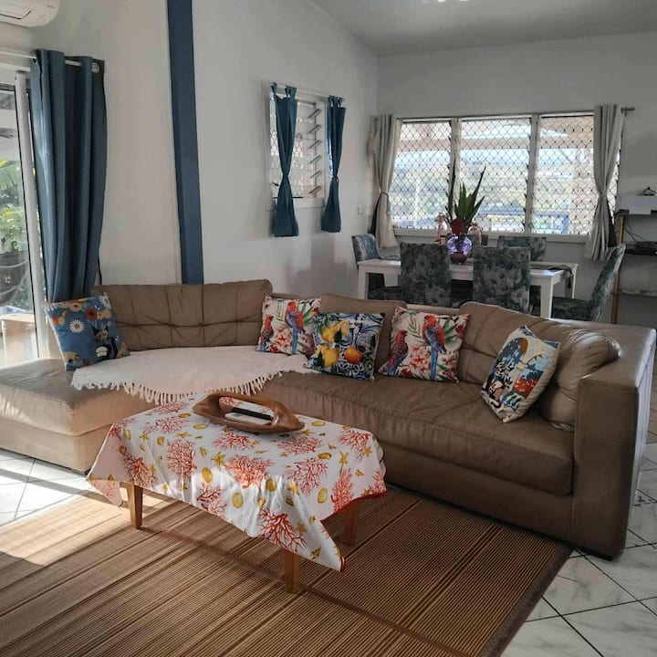 Club Tropical - 1 Bdrm, King Bed, Port Vila Cbd - Port Vila