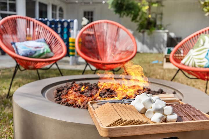 Cozy Stay Near Stadium | Game Room | Bar | Bbq - Bellaire, TX