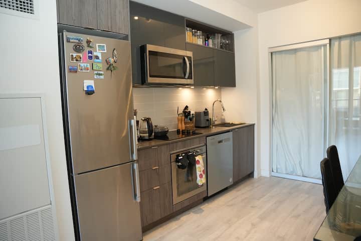 Julie | 1bd Private Access - Edison Park - Chicago