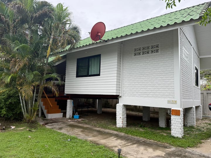 Beach House 50 M From The Sea – Quiet & Central - Ko Pha-ngan