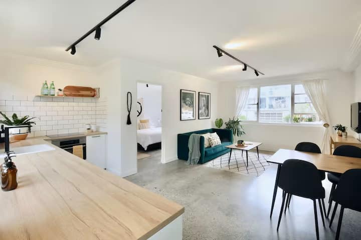 Cronulla Beautiful Unit A Few Steps From The Beach - Bundeena