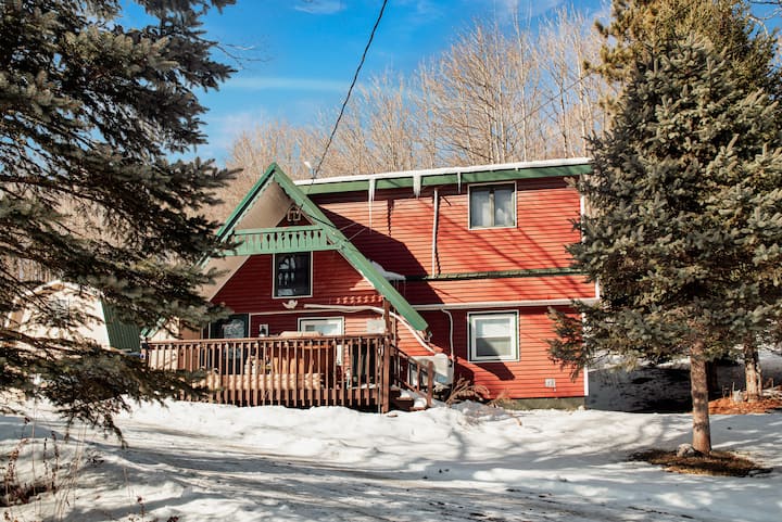 Modern A-frame Cabin Near Mount Snow - Wilmington, VT
