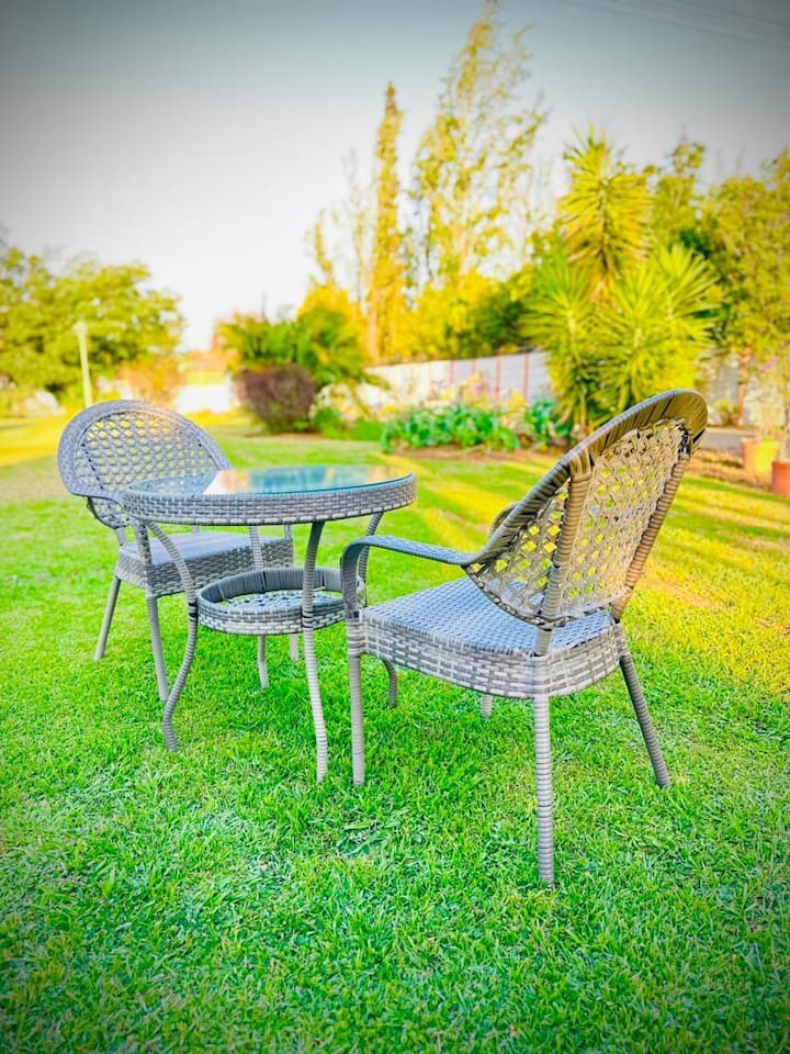 Where Comfort Meets Charm. - Alberton