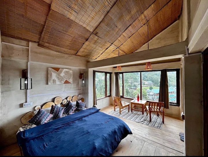 2 Bedroom Meleto Apartment Top Floor - India