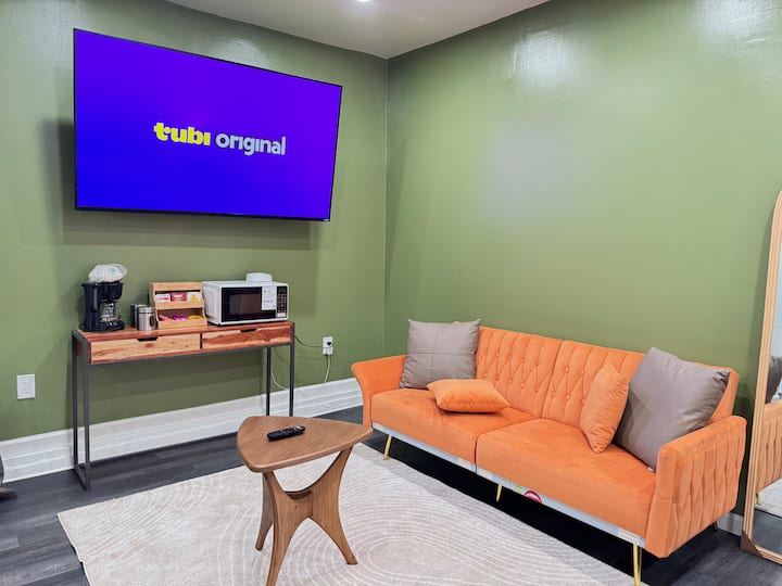 King Bed -The Urban Nest- - Loma Linda