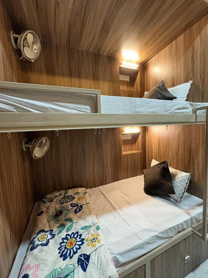 Bunkstay - Varanasi