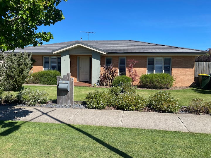 Family Fun Retreat Near Beach - Torquay