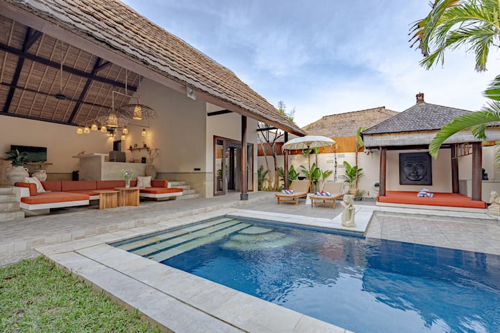 Villa Asri Bidadari Seminyak | 2br With Pool - Kuta