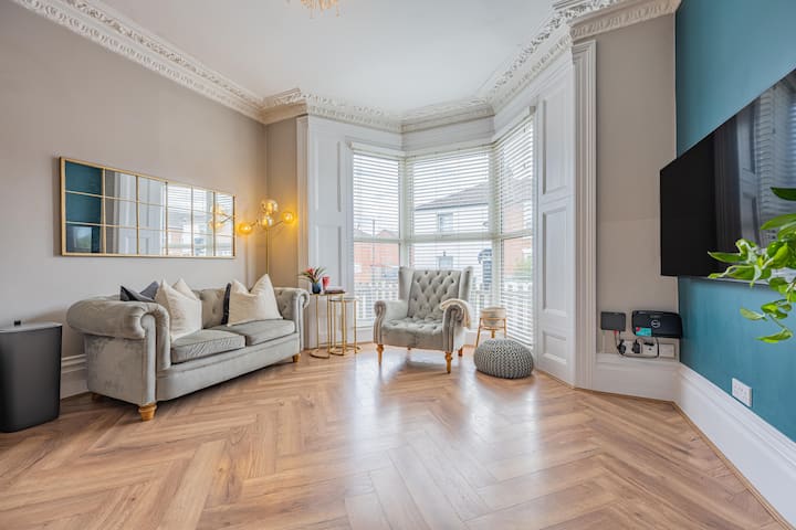 The Middle Hideaway: Chic Double With Parking - Southampton