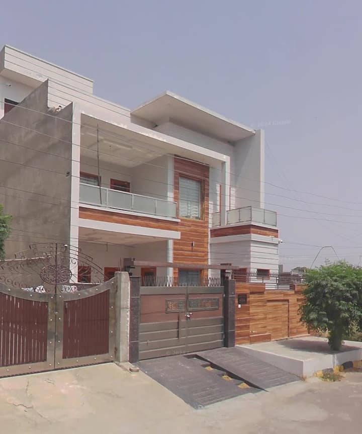 Gurkirpa Niwas - Amritsar