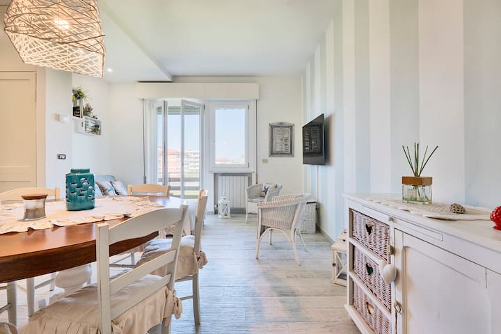 Explore Lucca: Modern 2-bedroom Apartment - Lucca