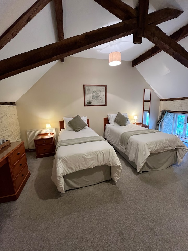 Cozy Coach House 4 - Leominster