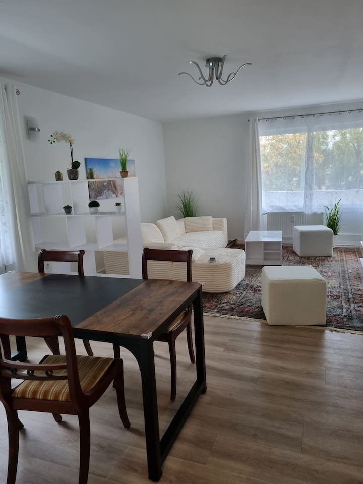 Charmante 3-zimmer-wohnung In Zentraler Lage. - Buxtehude