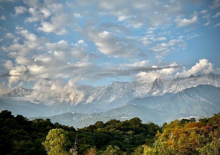 Aniket's Mountain View Stay - Kangra