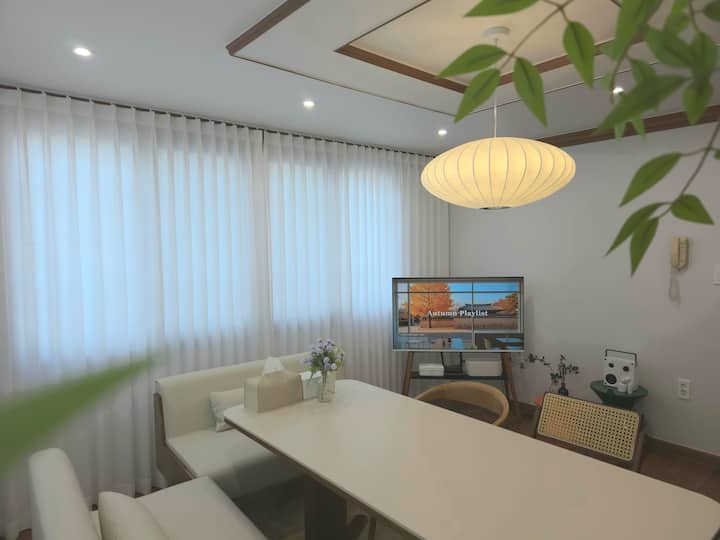 명덕역 2분｜도심 단체숙소 8인｜서문시장.이월드·김광석거리.안지랑곱창골목｜평일특가 - Daegu