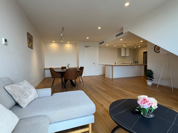 Luxury 3br2ba Sub-penthouse/pool/gym/2parking - Box Hill