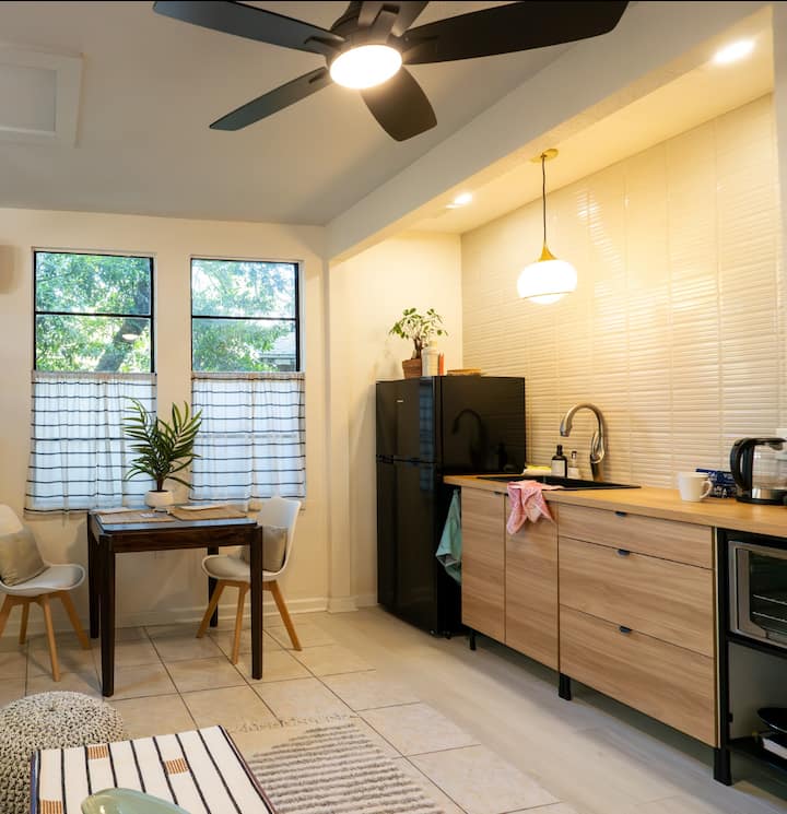 Chic Ybor Hideaway With Spacious Deck - Davis Islands, FL