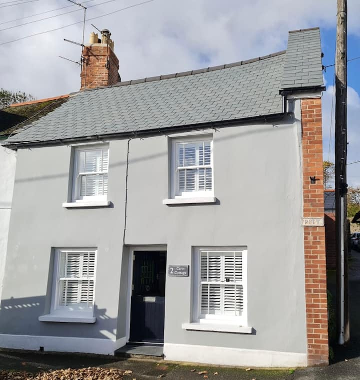 Carin Cottage, Charming Cottage In Appledore - Appledore
