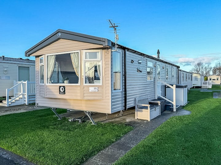 Caravan At Marine Holiday Park, Wales Ref 16191m - Rhyl