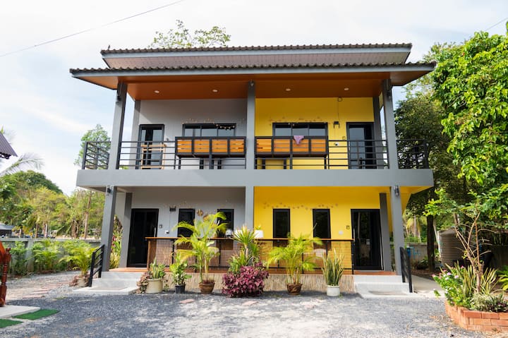 Modern Studio Apartment With King-size Bed, Quiet. - Ko Pha Ngan