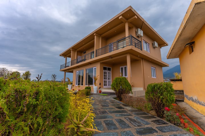 Palampur- 4 Room Villa With Private Living+dining - Palampur