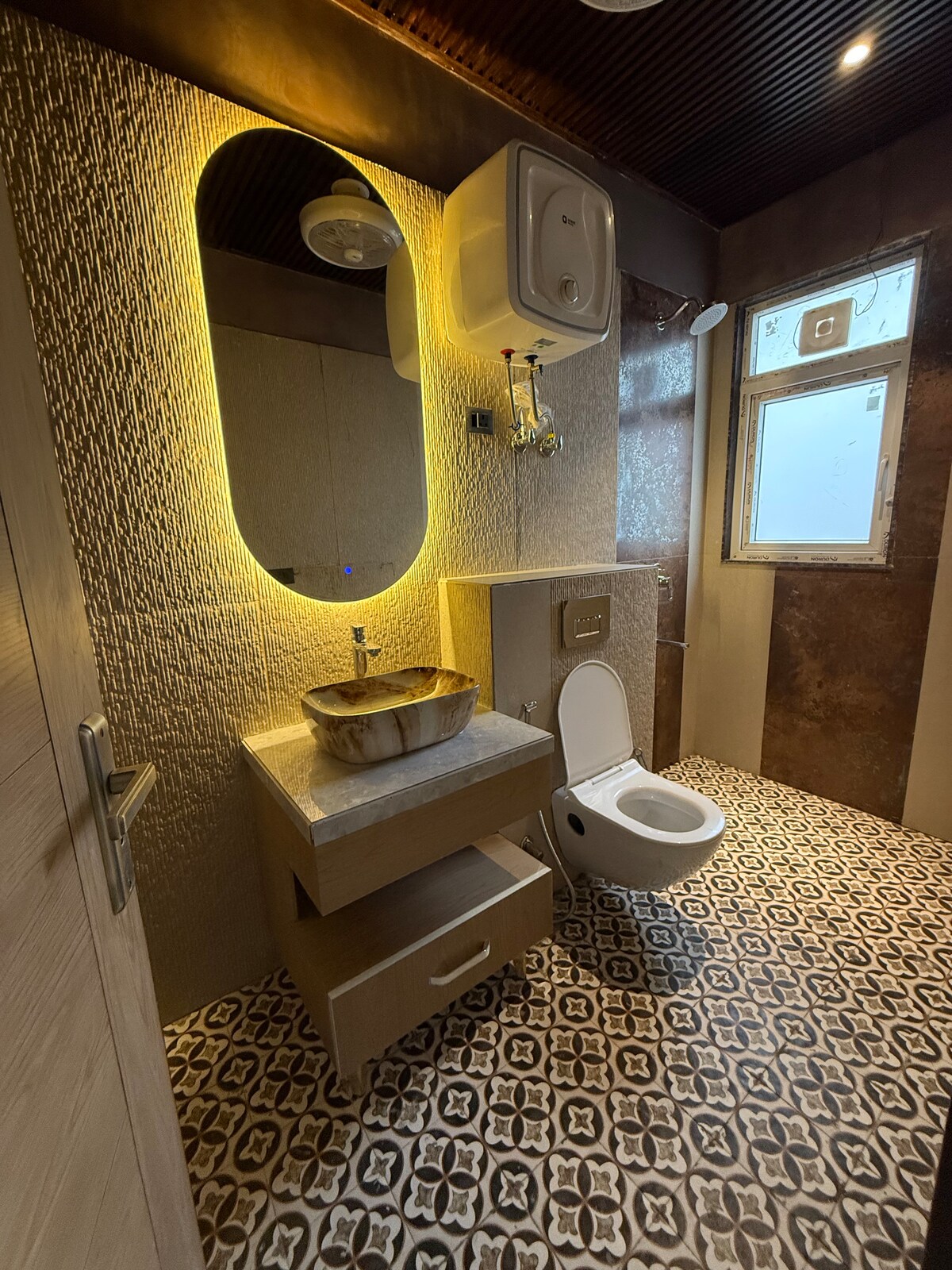 Departamento de lujo en la azotea. - Departamentos en renta en Samaspur ...