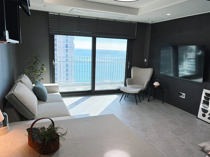 Od3)20-2 풀오션뷰 부산기장 신규오픈 바다산책로 롯데월드 초고층 리뉴얼 가족숙소 커플 - South Korea