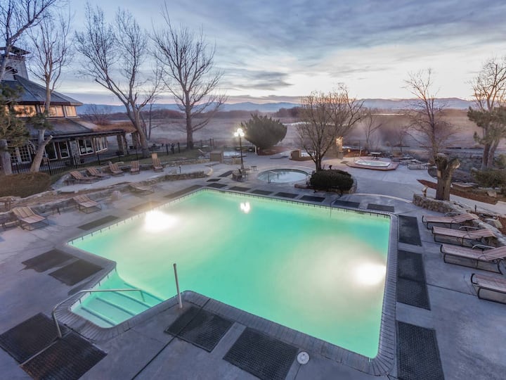 Peaceful 1br Retreat With Kitchen & Wi-fi - Genoa, NV