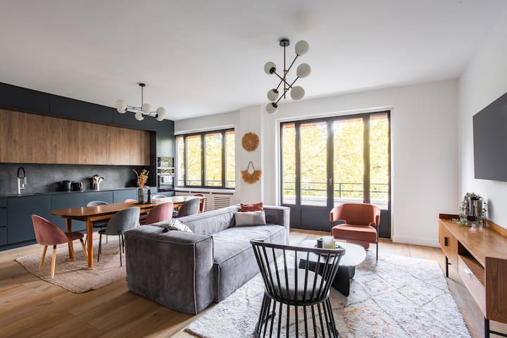 Sunlit Parisian Home With Balcony And Open Views - Stade Rolland Garros