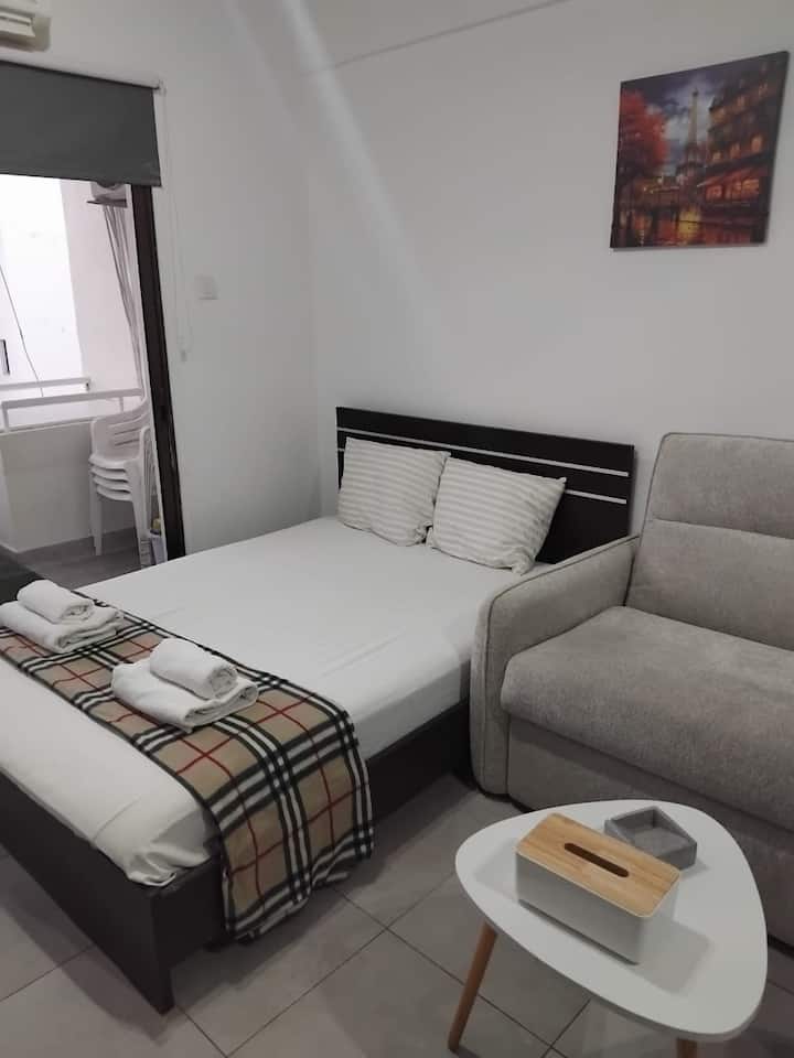 Modern Central Beach - Classy, Cozy And Luxurious - Larnaca