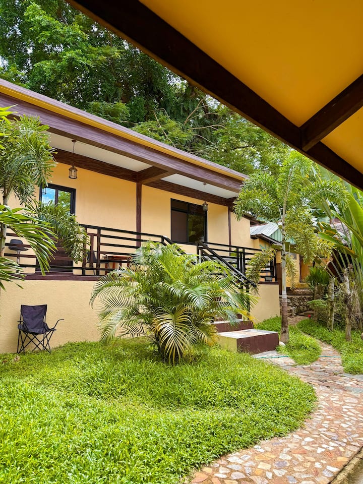 Ann&mike Family Room - Busuanga