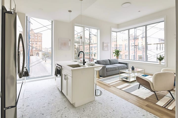Bright Family Loft | 1 Min Walk To Path & River - Manhattan
