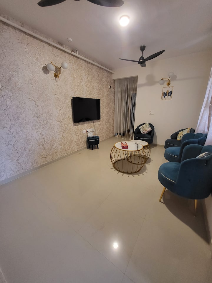 Fully Furnished 2bhk Apartment In Sec 112 Ggn - Gurugram