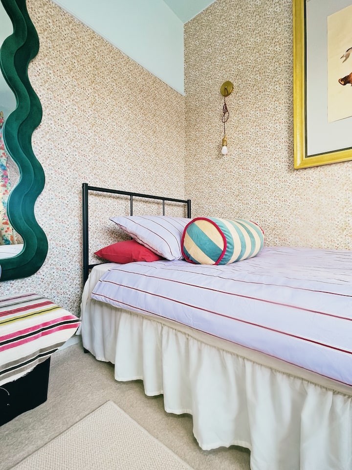 Unique Single Room In Somerset - Yeovil